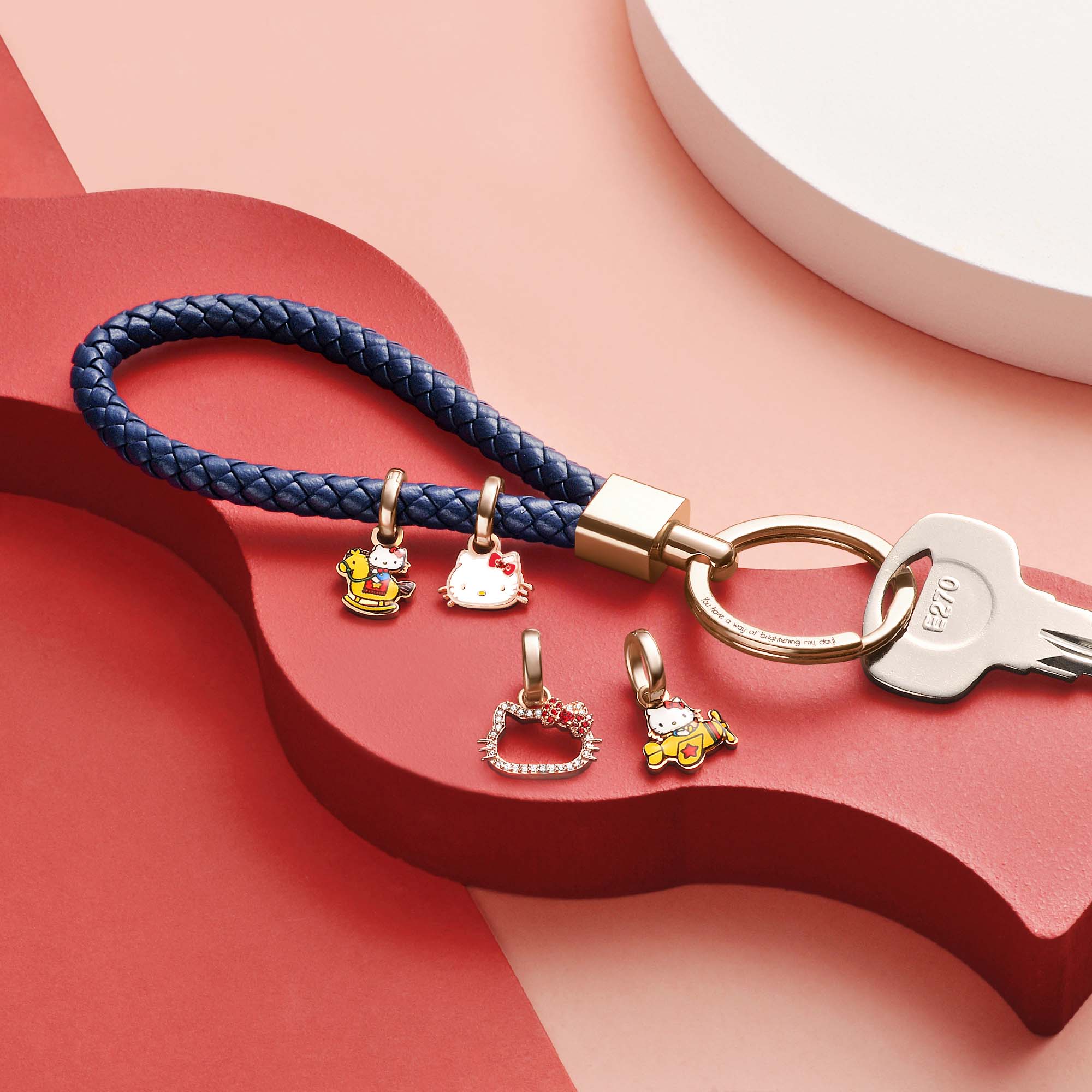 Customized Hello Kitty Leather Keychain | Crudo