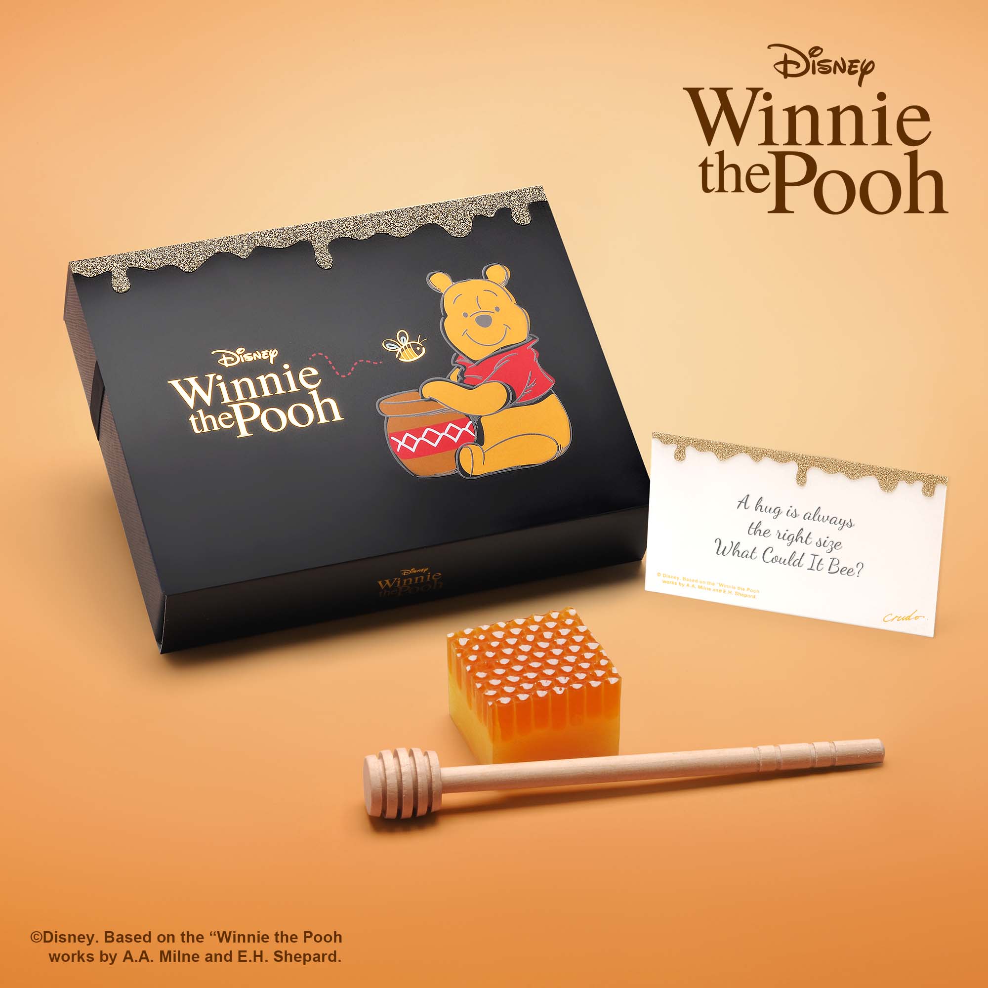 Winnie the Pooh RFID 纖薄護照錢包 Saffiano 藍